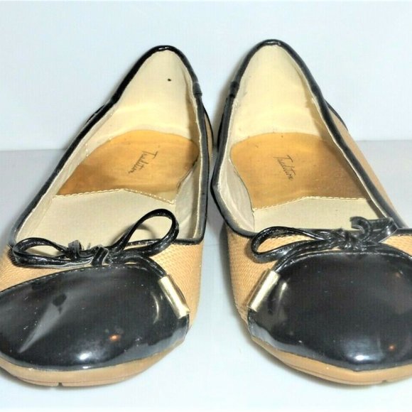 Traditions | Shoes | Sh2 Tradition Womans Flat Shoes Black Gold Size 9m ...